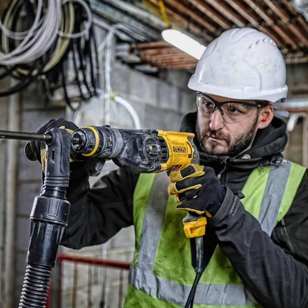 Dewalt 220V 26mm SDS-Plus Rotary Hammer Drill with Quick Change Chuck ...