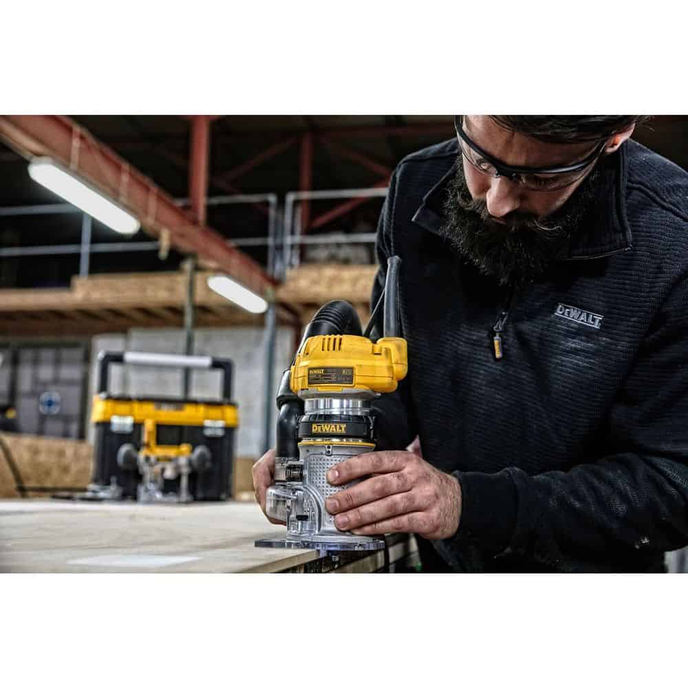 Dewalt 220V 1/4 In. Compact Router with Plunge/Fixed Base (6-8mm), 900W ...